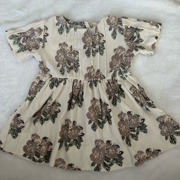 kate quinn | Dresses | Kate Quinn Half Sleeve Ruby Dress | Poshmark